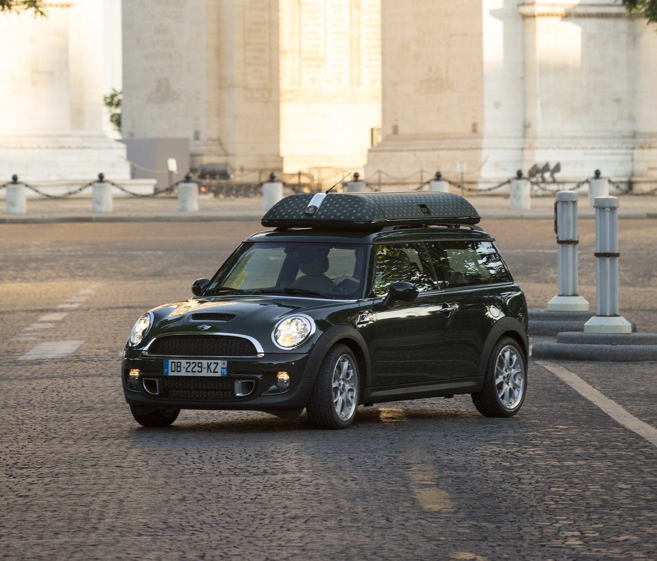 the-peninsula-paris-mini-cooper-s-clubman-a | En voiture Carine