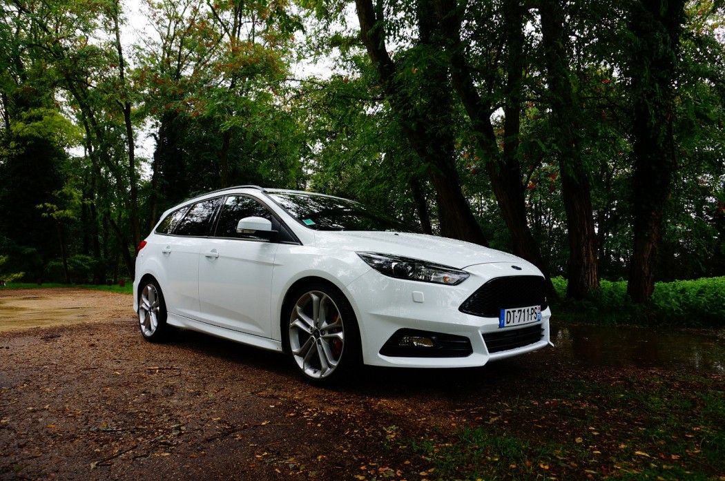 Essai : Ford Focus ST SW | En voiture Carine